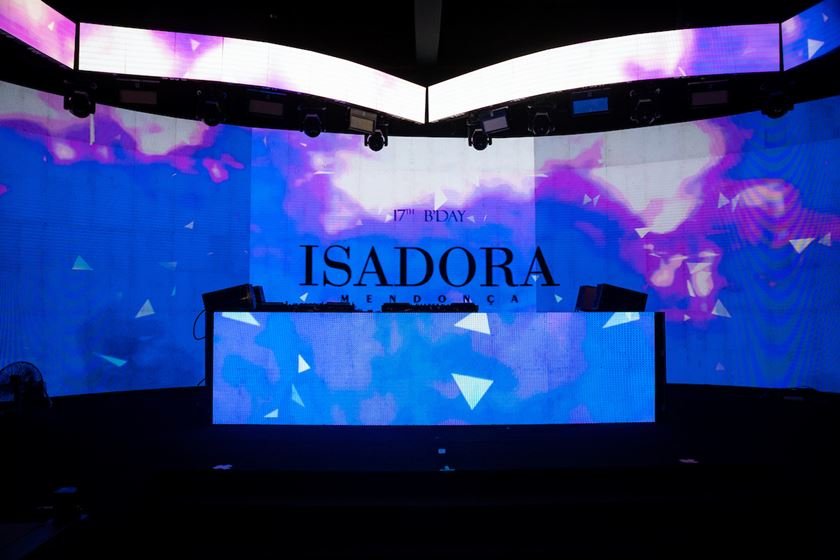 Isadora Mendonça celebra os 17 anos com show do DJ Pedro Sampaio ...