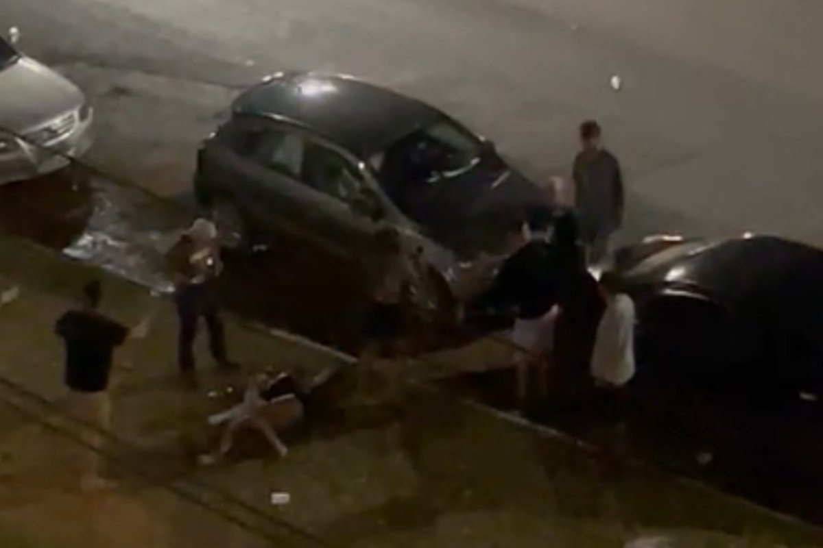 Vídeo Mulher Leva Soco De Homem E Desmaia Durante Confusão No Df