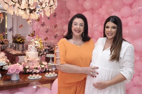 Marcela Corrieri ganha chá de bebê de Patrícia Justino e Raquel Vaz ...
