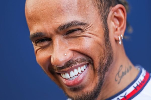 Com F1 resolvida, fica expectativa por “brasileiro” Hamilton no Brasil ...