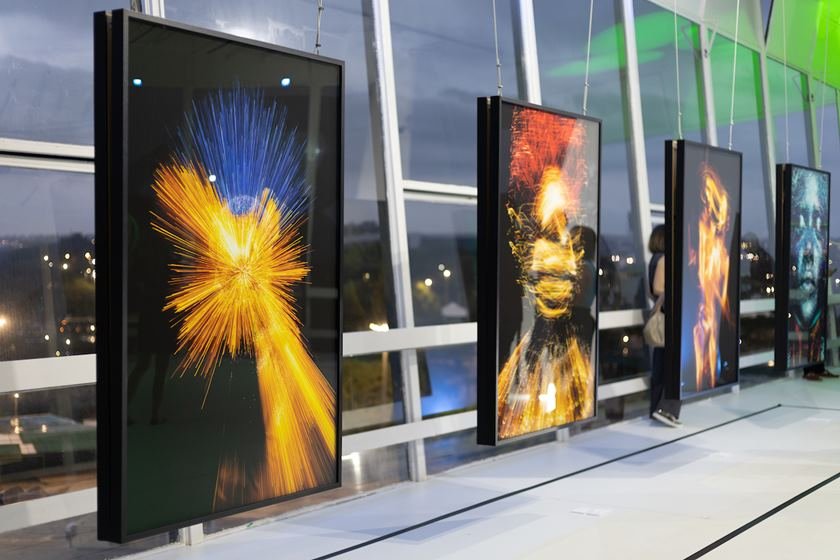 Exposição de Gabriel Wickbold movimenta o Mezanino Gastrobar | Metrópoles