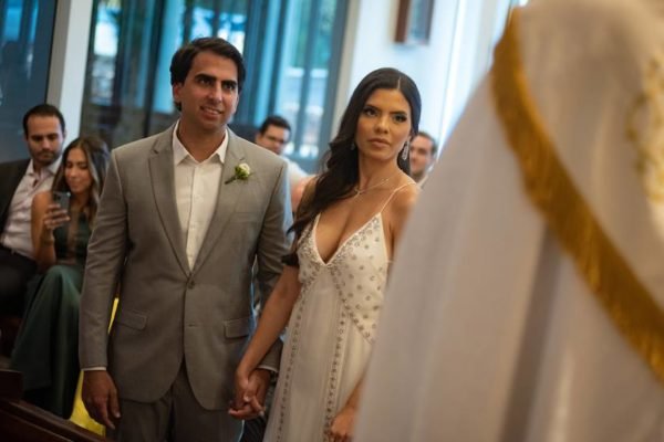 Maria Victória Salomão e Eugênio Carvalho Filho se casam no religioso ...