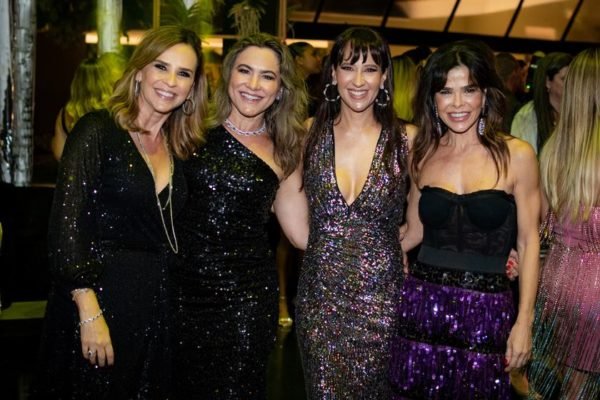 Melissa Gontijo brinda a chegada dos 50 anos com balada e muito brilho ...