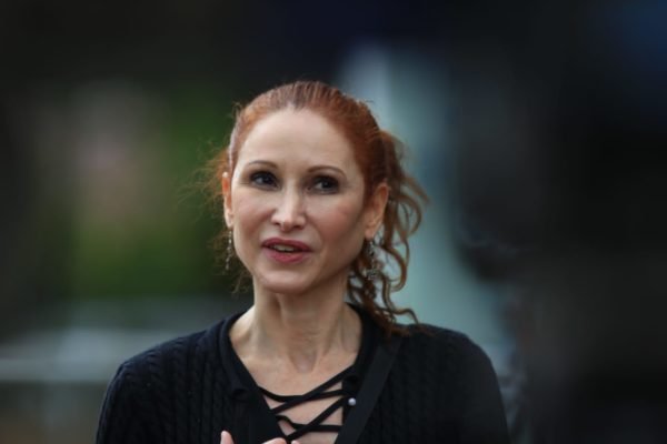 Pasternak defende autonomia para Programa Nacional de Imunizações ...