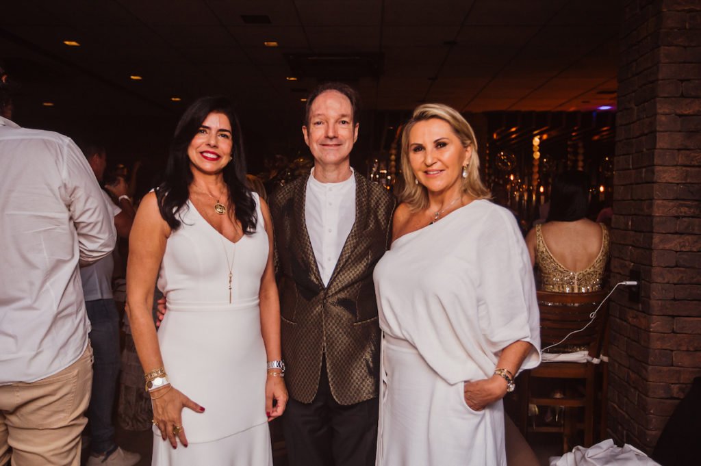 Roseane e Mariana Jordão e Elisa Monteiro comandam festa pré-Réveillon ...