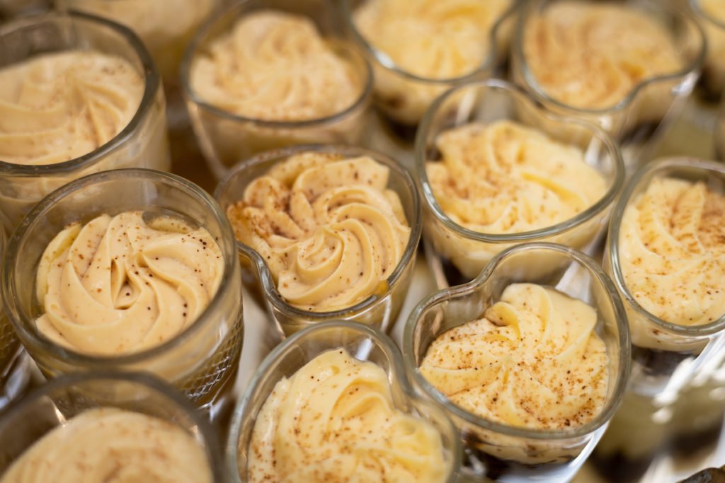 Pat Vaz, Angela Quinto e Valéria Prado fazem surpresa para Raquel Vaz | Metrópoles