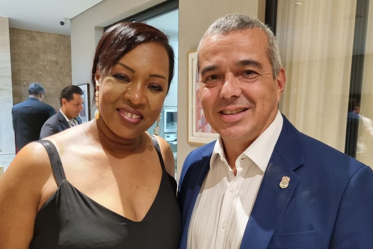 Duzentos delegados homenageiam deputada distrital eleita Jane Klébia ...