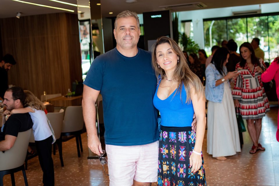 Janaina Ortiga lança coleção de óculos em evento na Tecnótica | Metrópoles