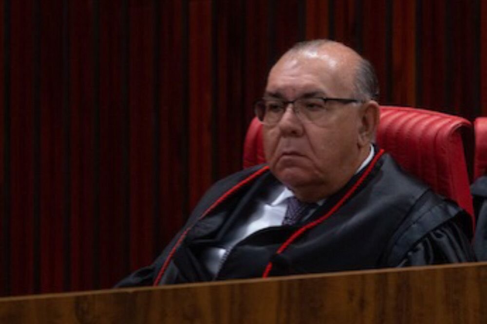 Ministro Jorge Mussi se emociona em última sessão do STJ; vídeo ...