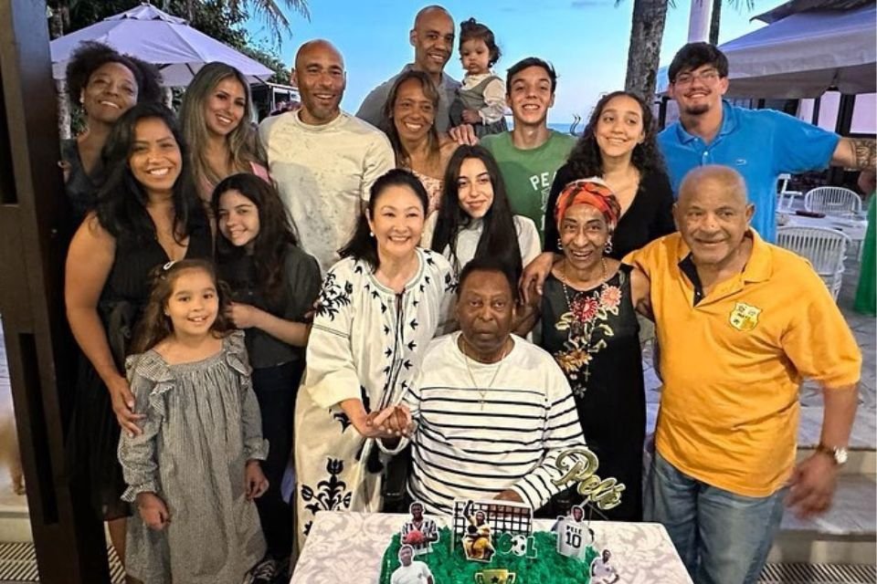 Herdeiros de Pelé: conheça os filhos e a herança do Rei do Futebol ...