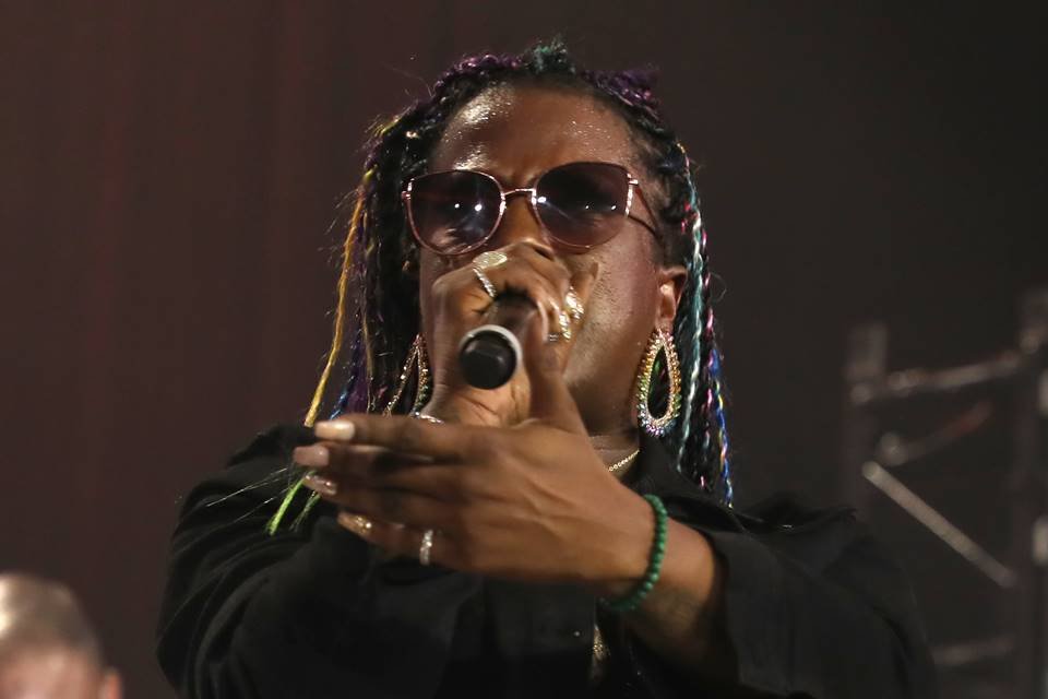 Gangsta Boo, pioneira do rap feminino, morre aos 43 anos | Metrópoles