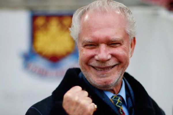 Morre aos 86 anos David Gold, proprietário e presidente do West Ham ...