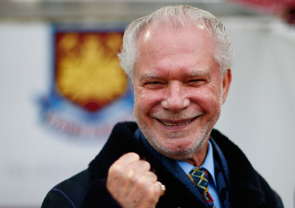 Morre aos 86 anos David Gold, proprietário e presidente do West Ham ...