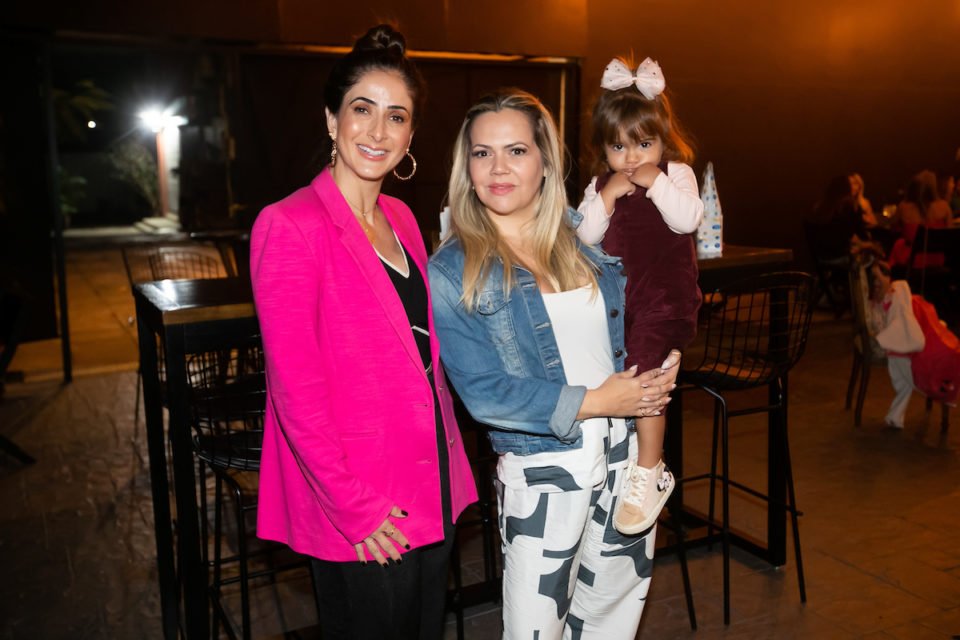 Conhecida pela boa forma, Camila Isaac lança buffet fitness em evento ...