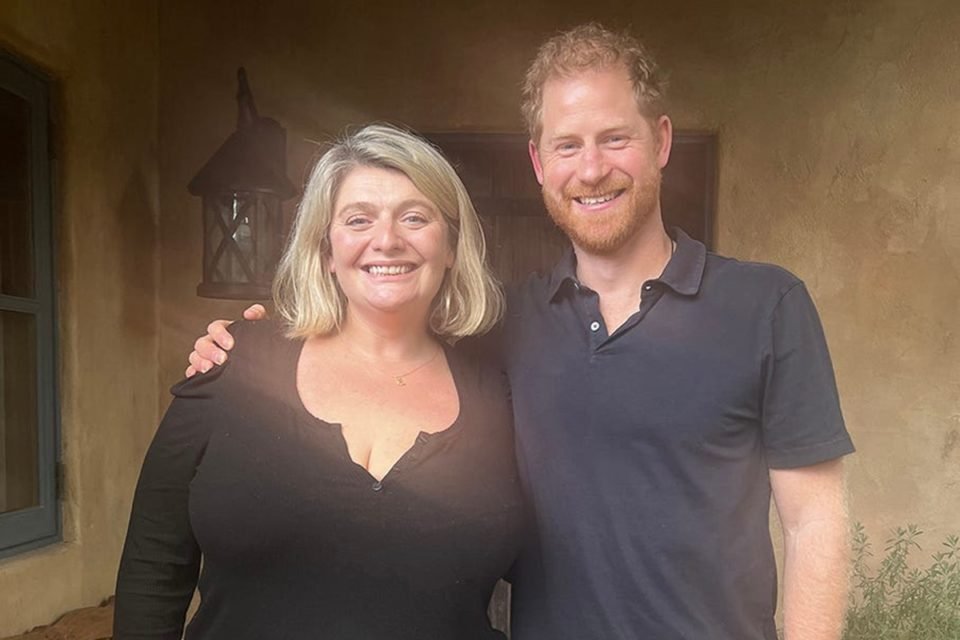 Harry alega ter escrito livro para proteger George, Charlotte e Louis | Metrópoles