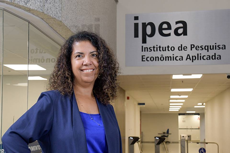 Economista Luciana Servo é escolhida por Tebet para comandar o Ipea ...