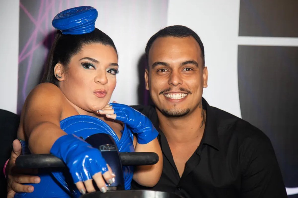 Fã de animais e discreto: saiba quem é o namorado de Pequena Lô ...