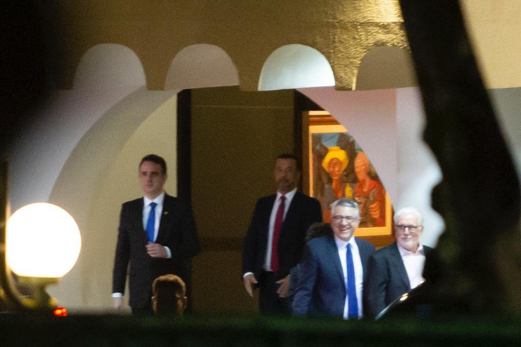 Lula visita Pacheco após PT oficializar apoio à presidência do Senado ...