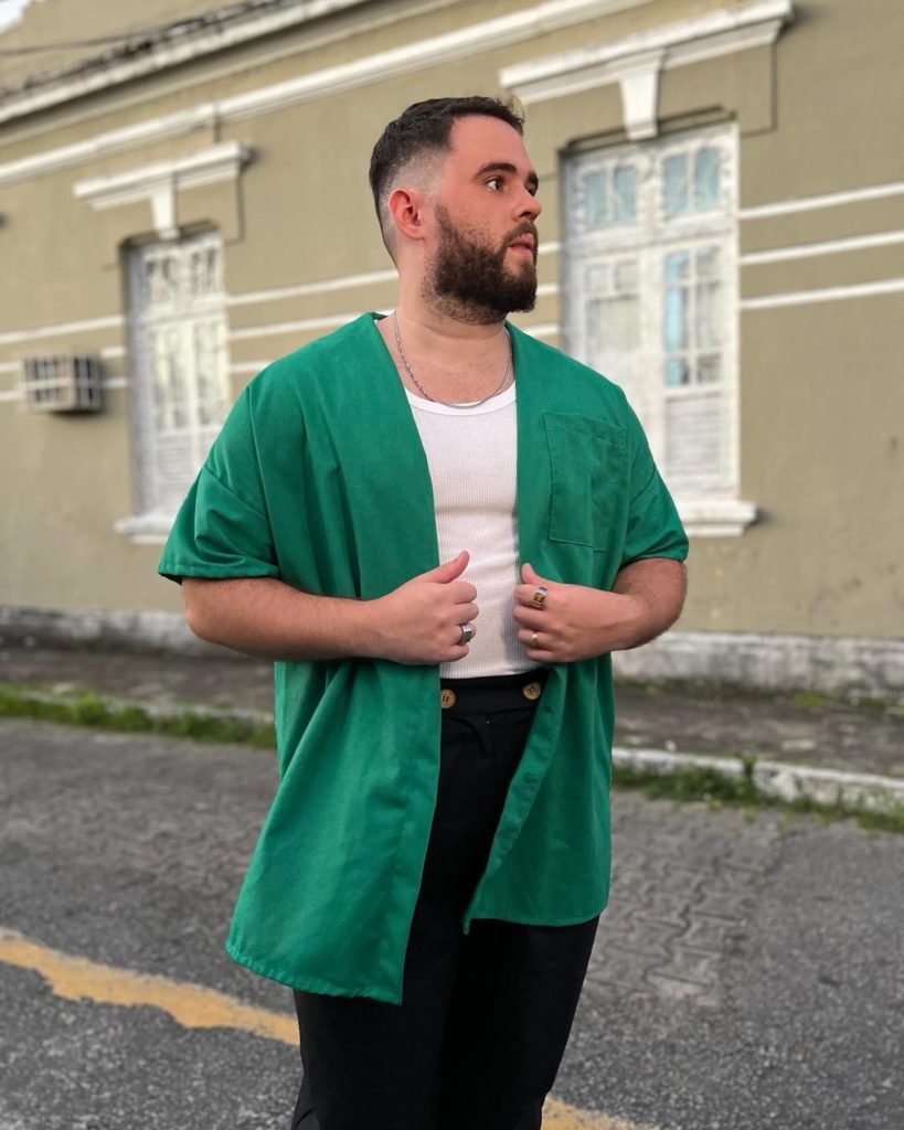 Influencer Vitor Arruda larga a medicina para criar conteúdo de moda | Metrópoles