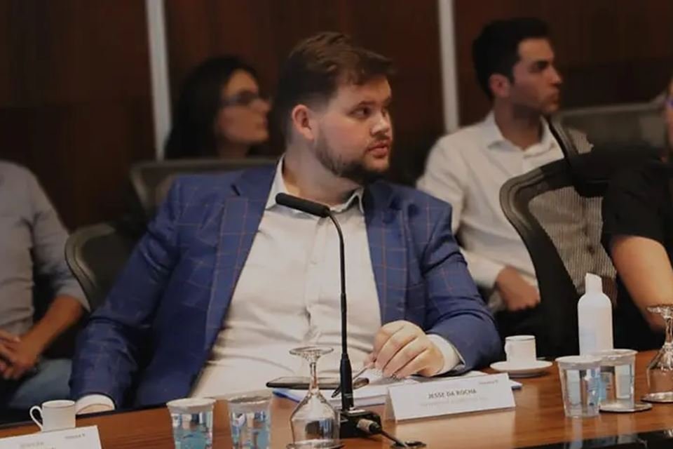 Prefeito de Agudos do Sul (PR) é acusado de comprar votos via Pix ...