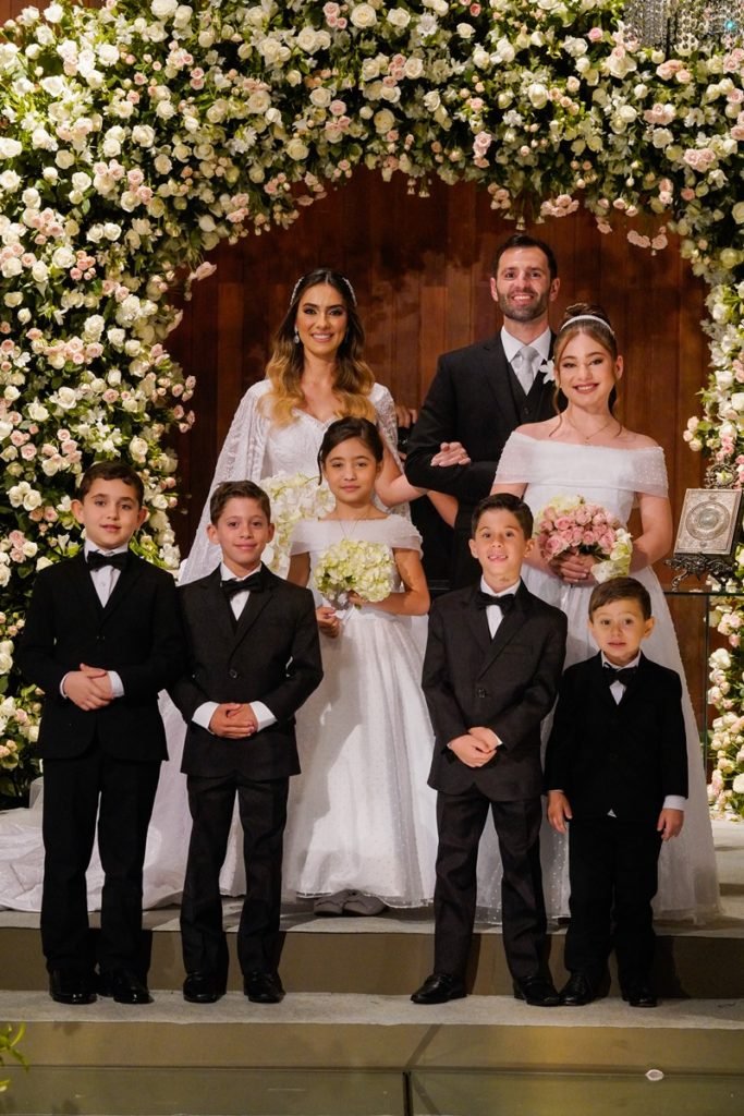 Suhad Shadi e Nasser Shawqi selam o amor em cerimônia luxuosa | Metrópoles