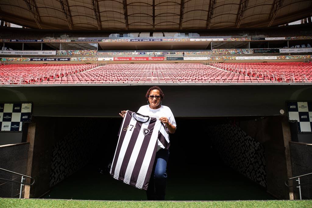 Filha de Garrincha conhece o Mané, palco de Boavista x Botafogo, no ...