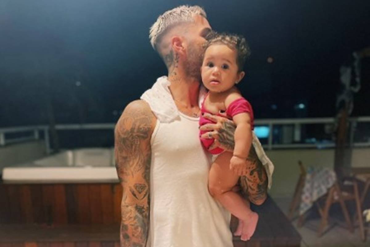 Gui Araújo posa com filha de Karoline e web reage: “Militão espumando ...