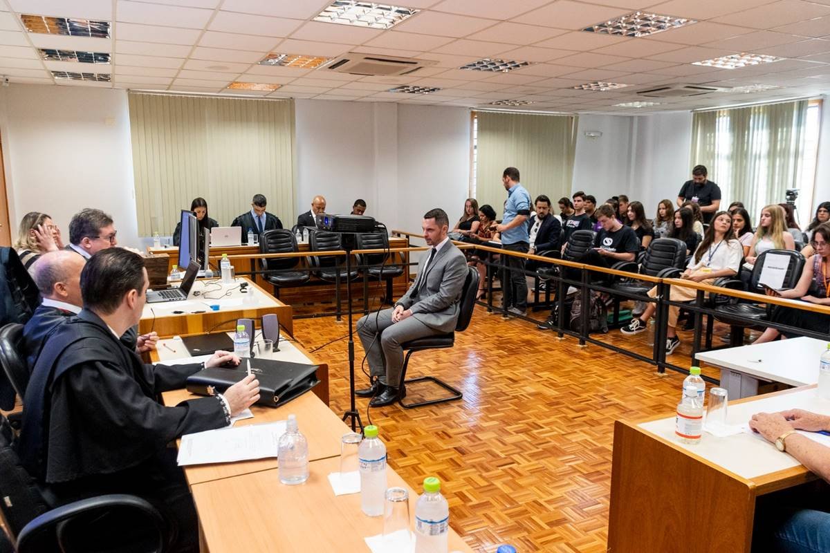 Jogador é condenado por tentativa de homicídio após chutar cabeça de ...