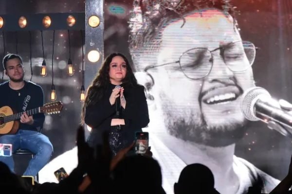 Luíza revela que pensou em desistir de cantar após a morte de Maurílio ...