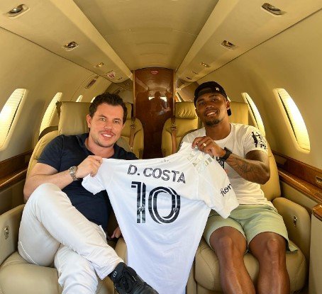 Douglas Costa pede revisão em pensão de R$ 250 mil à ex-mulher | Metrópoles