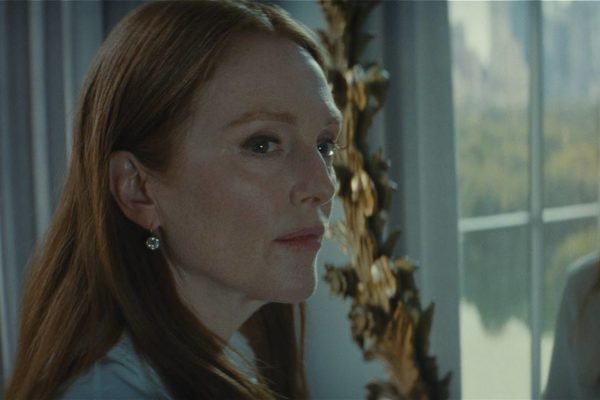 Crítica: Sharper usa e abusa de reviravoltas em thriller envolvente ...