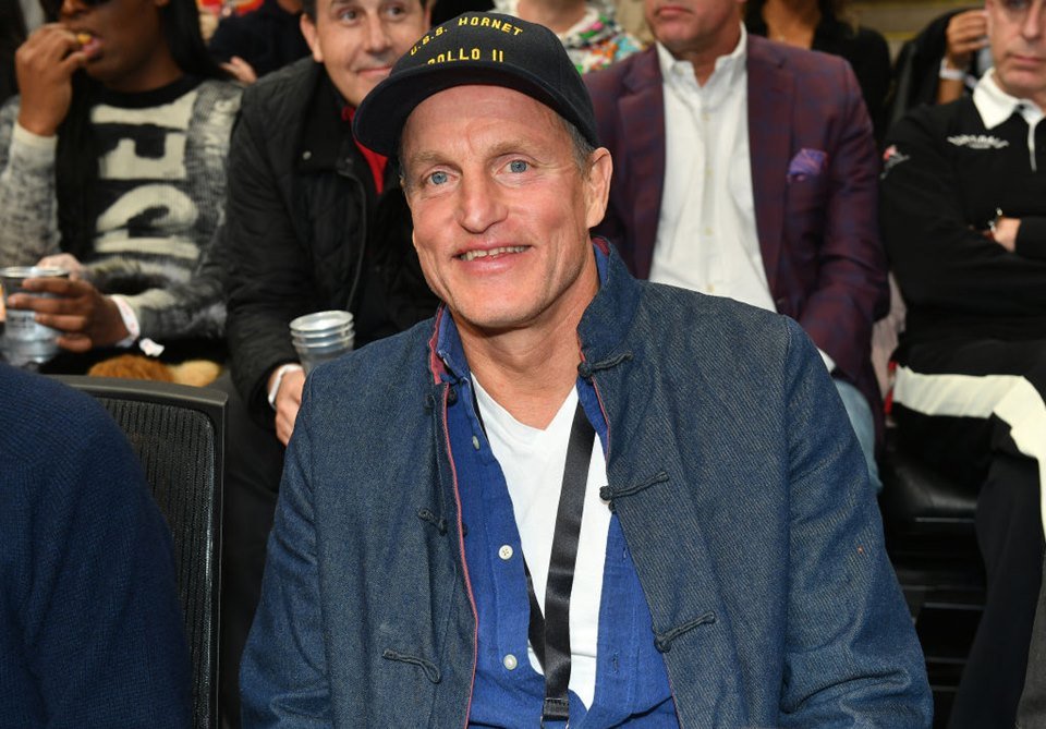 Woody Harrelson revela que Matthew McConaughey pode ser seu irmão ...