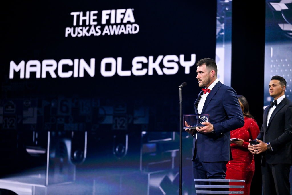 Marcin Oleksy, jogador polonês amputado, fatura prêmio Puskás | Metrópoles