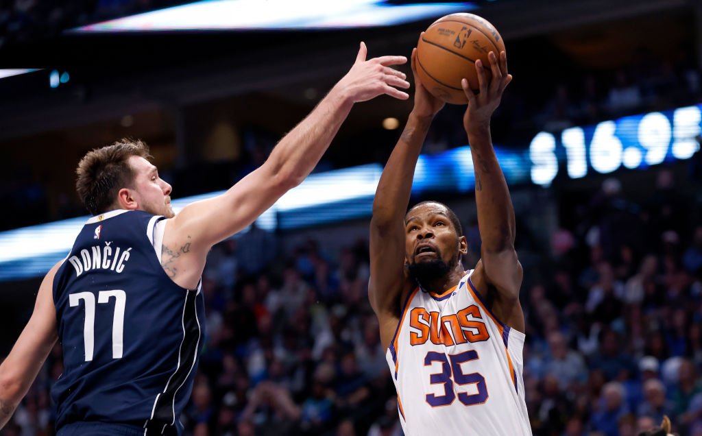 Suns batem Mavs no reencontro entre Durant e Irving | Metrópoles