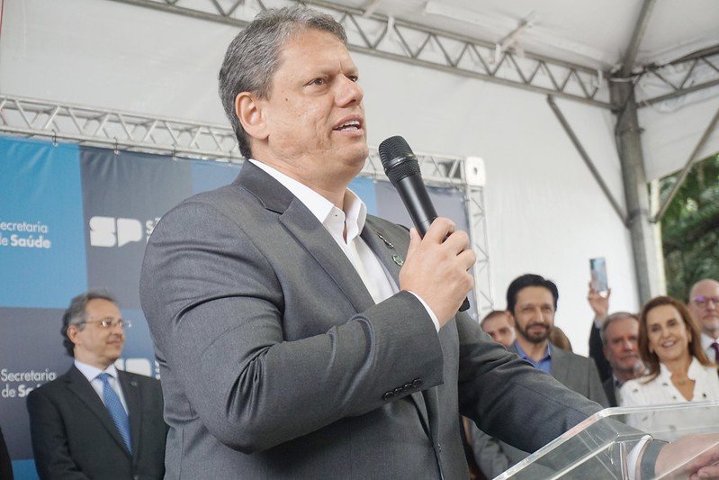Tarcísio Homenageia Ministro De Lula Após Ajuda Na Tragédia Do Litoral