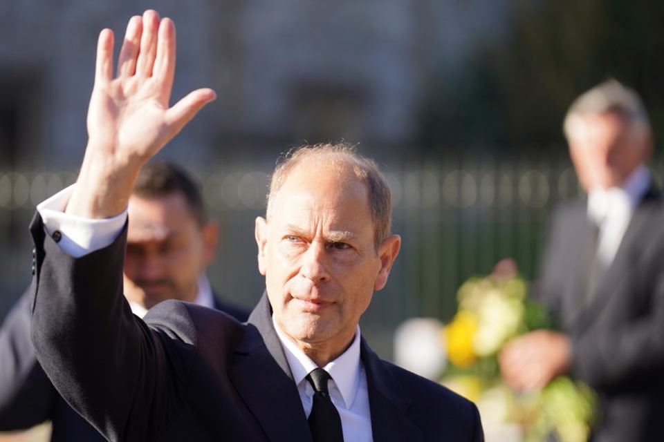 Príncipe Edward assumirá título do pai; veja mais mudanças na realeza ...