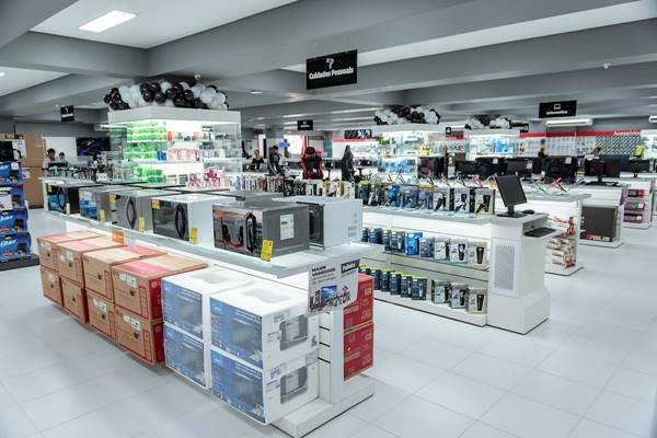 Fujioka inaugura loja inédita no DF focada em compras feitas com CNPJ ... Fujioka inaugura loja inédita no DF focada em compras feitas com CNPJ ...