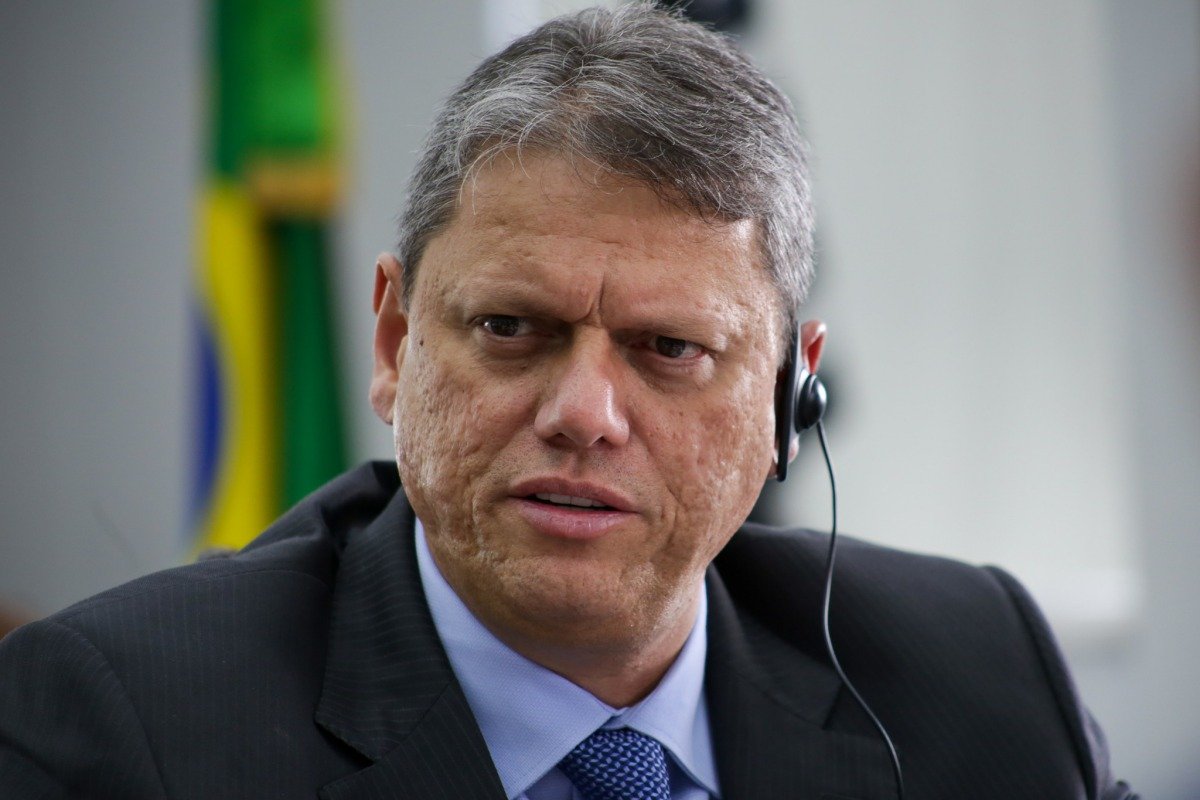 Tarcísio defende ViaMobilidade apesar de panes nos trens; veja por quê ...