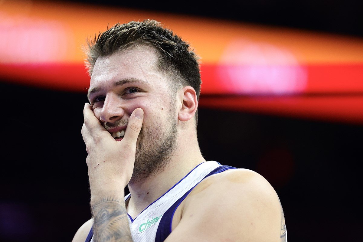 76ers vence Mavericks e afundam os texanos ainda mais na crise | Metrópoles