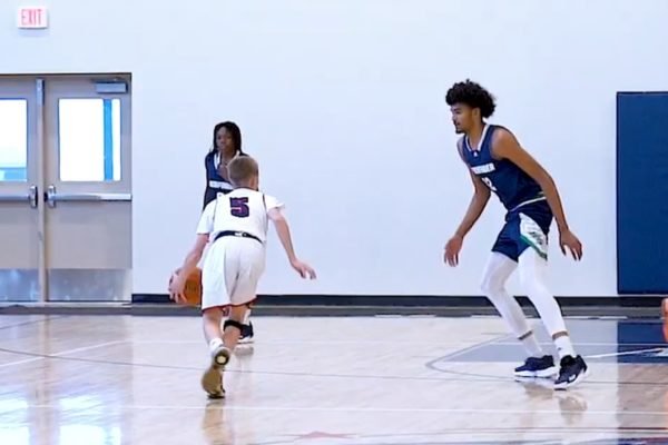 Vídeo: com mais de 2 metros, jovem de 14 anos se destaca no basquete ...