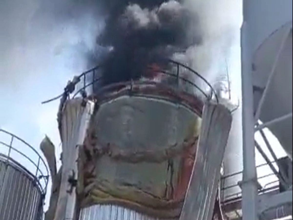 Incêndio atinge tanque industrial com massa asfáltica em Suzano; vídeo ... Incêndio atinge tanque industrial com massa asfáltica em Suzano; vídeo ...