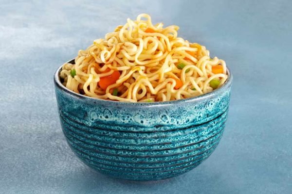 Comeria? Empresa cria miojo de panqueca com ovos para o café da manhã ...