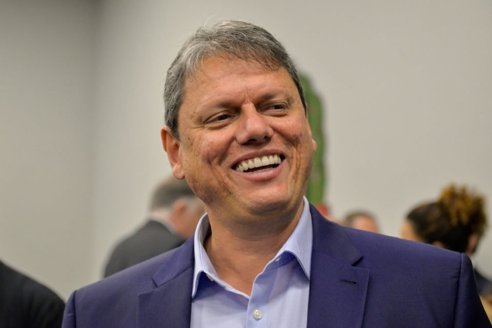 Tarcísio de Freitas, o governador de oposição mais elogiado no governo ...