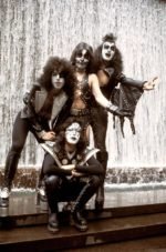 Kiss: veja a trajetória do quarteto que redirecionou a moda com rock ...