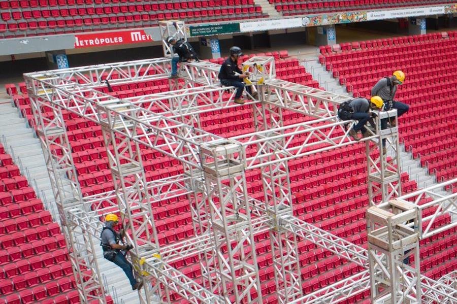 Kiss e Deep Purple: megapalco promete surpreender pelas dimensões ...