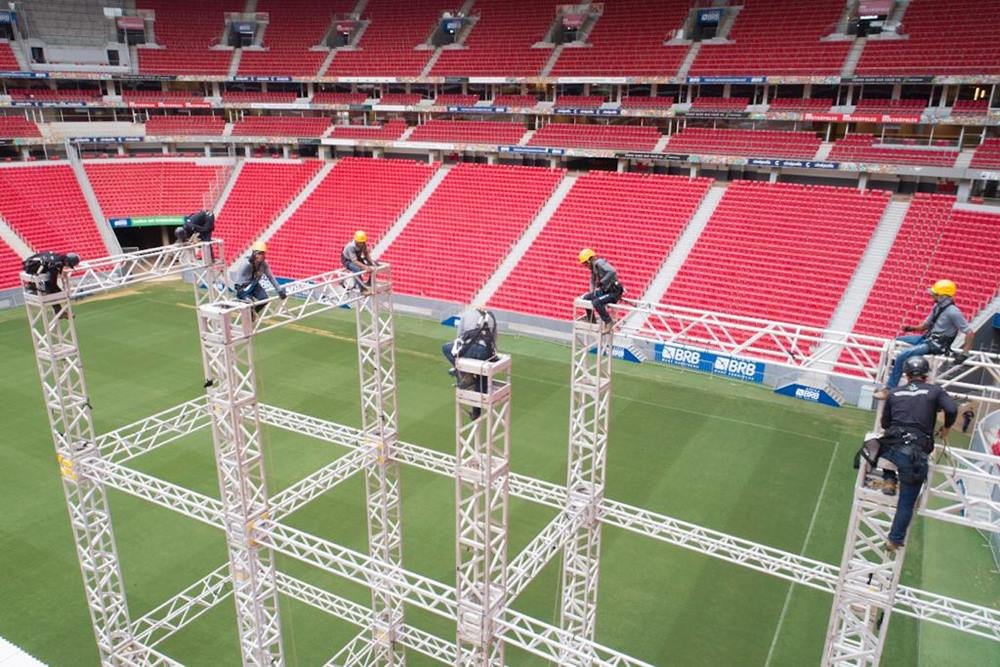 Kiss e Deep Purple: megapalco promete surpreender pelas dimensões ...