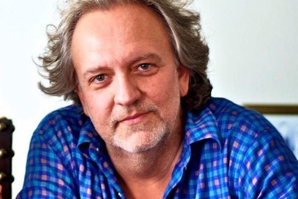 Ator de Fina Estampa, Luciano Chirolli pede ajuda para pagar cirurgia ...