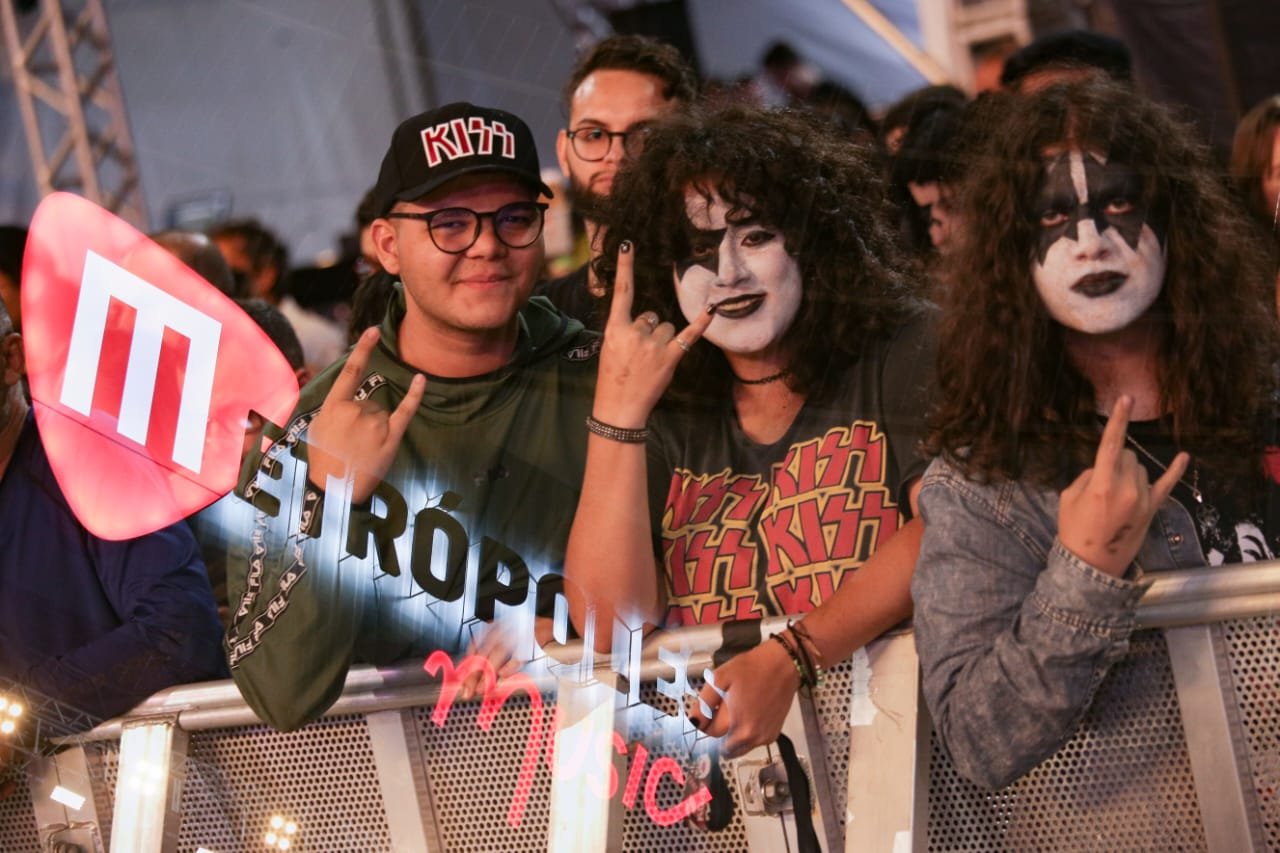 Fãs aderem ao “estilo Kiss” para curtir supershow do Metrópoles Music ...