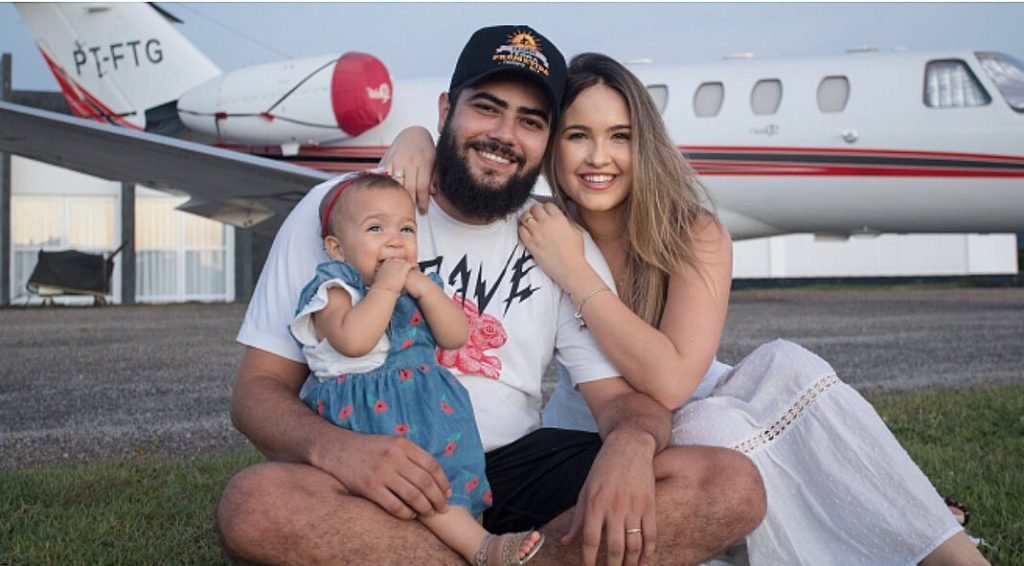 Amanda Vasconcelos, esposa de Henrique, revela como conheceu o cantor ...