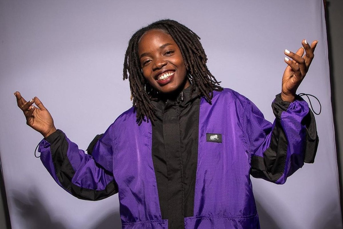 Conheça o estilo de Clara Moneke, a Kate da novela Vai na Fé | Metrópoles